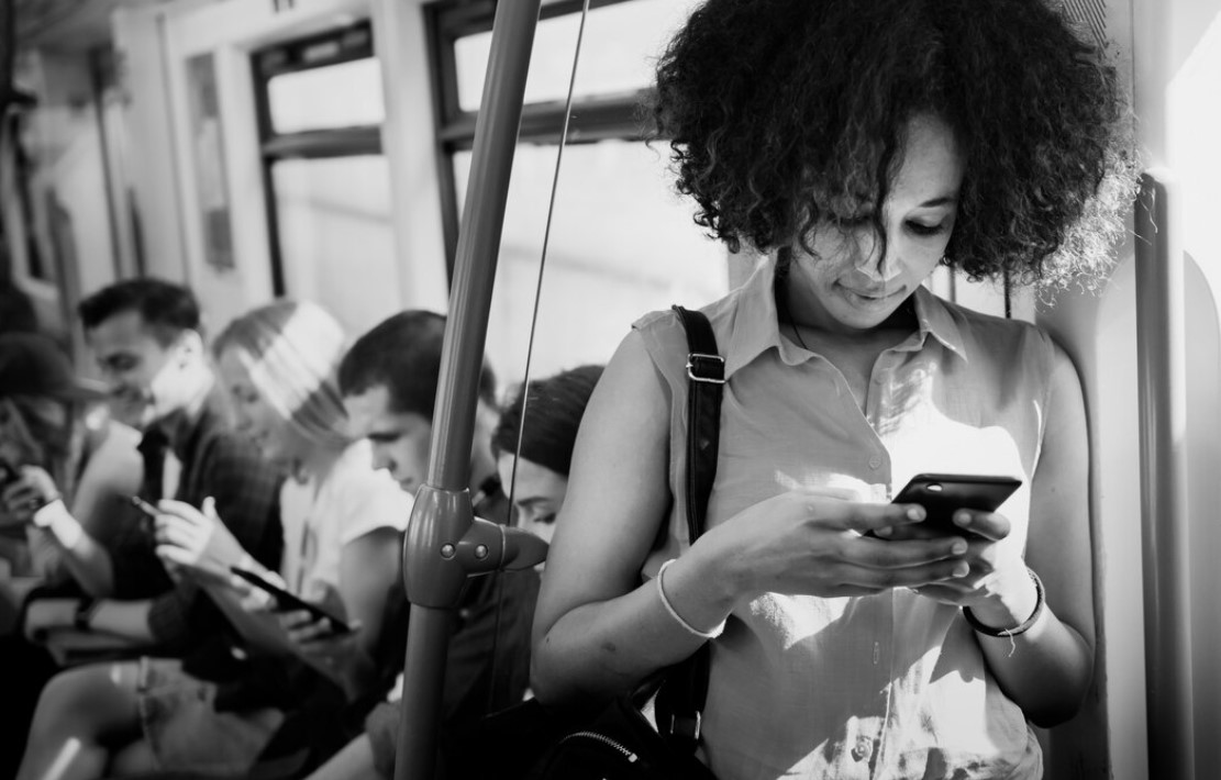 Phone Addiction: Warning Signs And Treatment - Mentor Pro